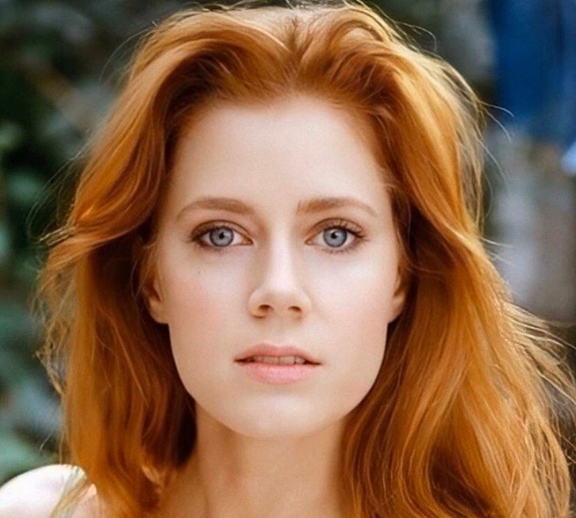 Amy Adams Headshot