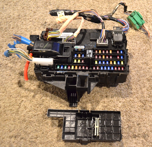 2011-2013 FORD F150 INTERIOR cabin FUSE BLOCK BOX junction RELAY DC3T ...