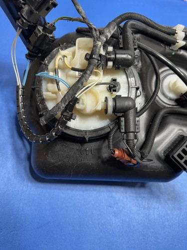 09-13 AUDI Q7 TDI 3.0L Active Diesel Exhaust Fluid TANK DEF Reservoir ...