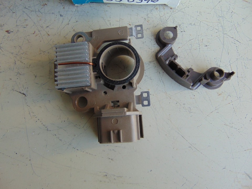 REGITAR VOLTAGE REGULATOR IM845/35-8346/80033080/VR-H2009 SH58 BX1 | eBay
