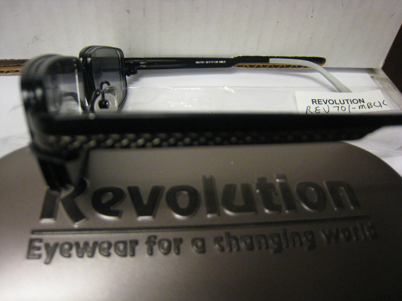 Revolution Eyeglass Frame W/ Magnet sun shade REV701 MBLK 52-17-140 ...