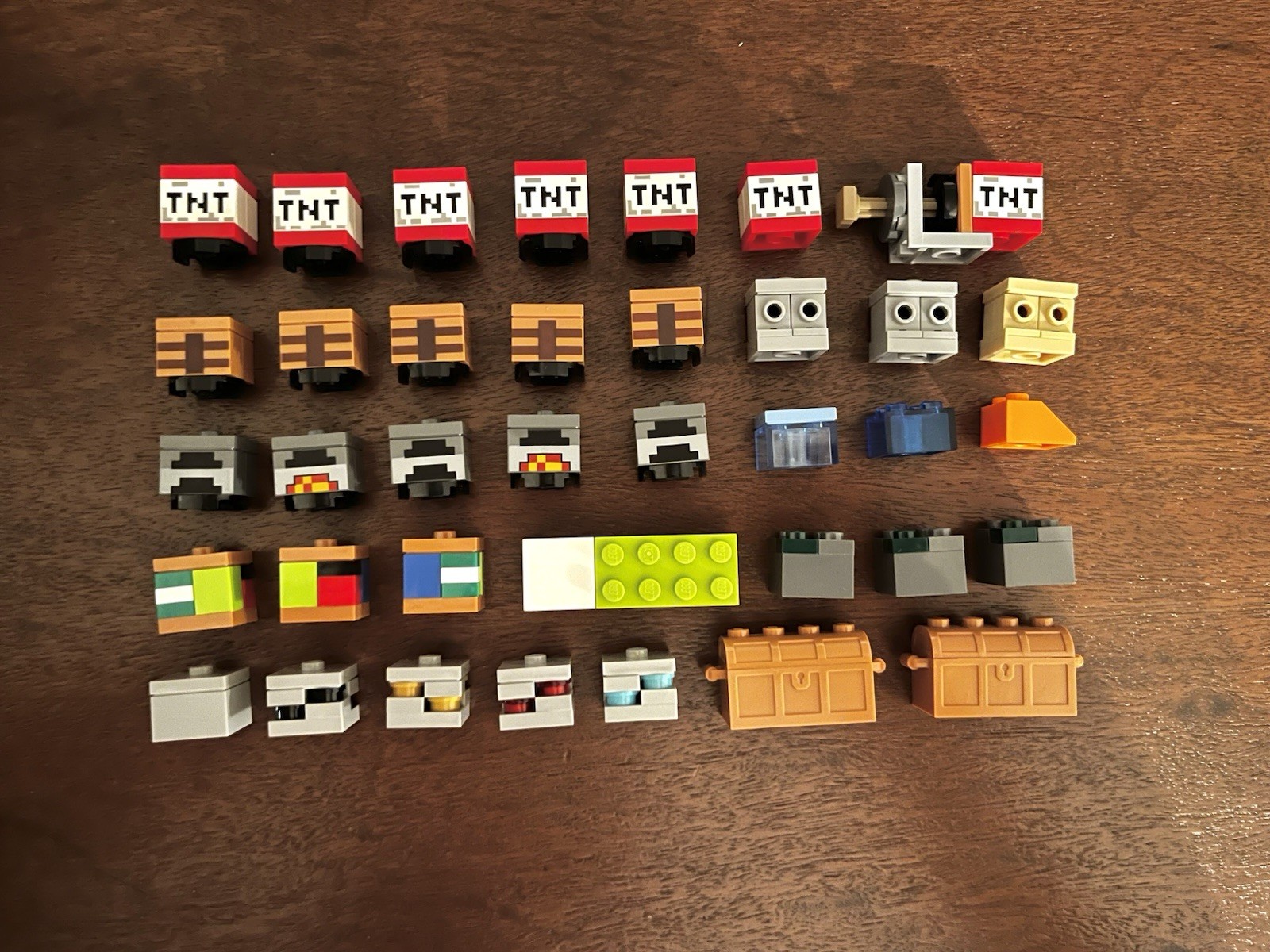 Lego Minecraft Lot Of Blocks- TNT, Ores, Bookshelf, Bed, Furnace ...