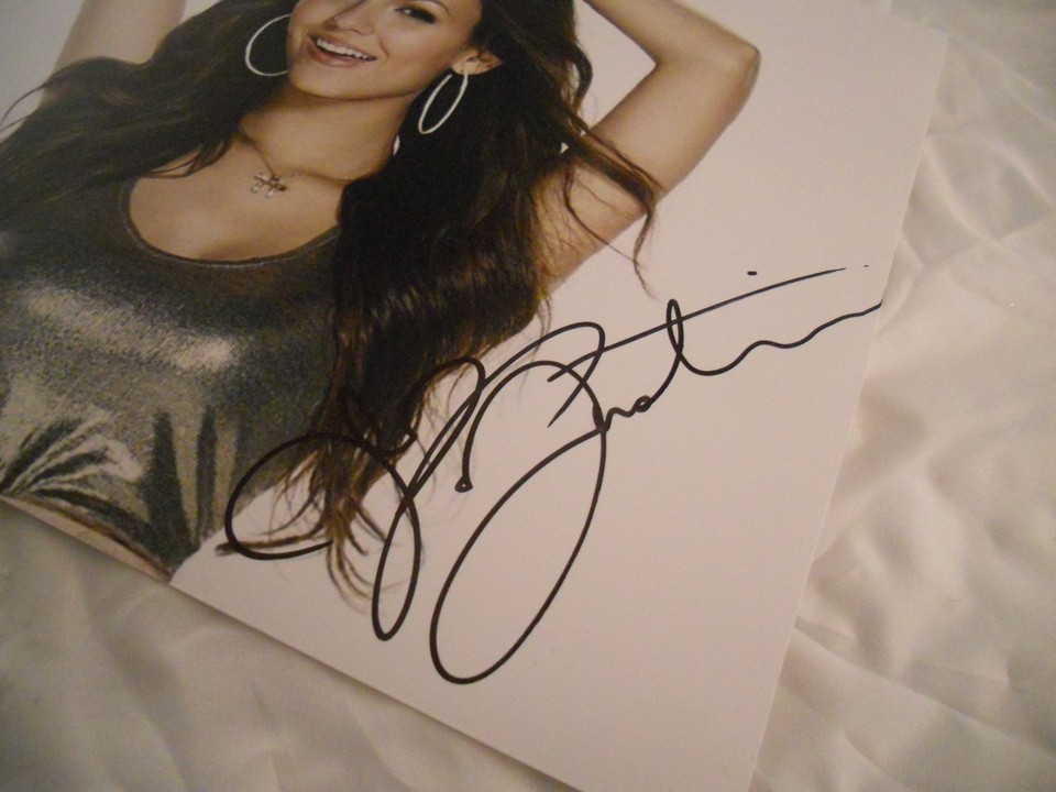 VICTORIA JUSTICE SEXY SIGNED AUTOGRAPHED 8x10 PHOTO PSA Guarranteed | eBay