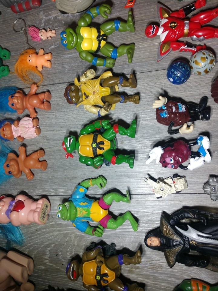 HUGE LOT Of Vintage Toys Figures Turtles Transformers He-Man & Others ...