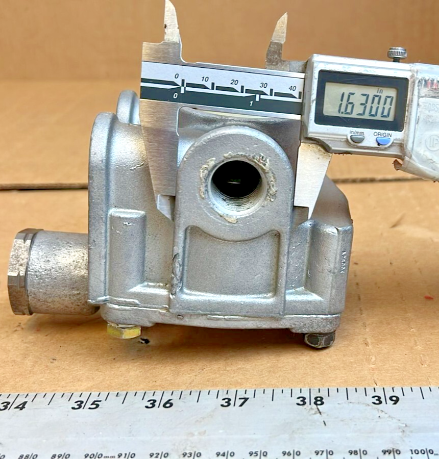 Bendix R-14 Relay Valve P/N T-294826-A, T-294859-D | eBay