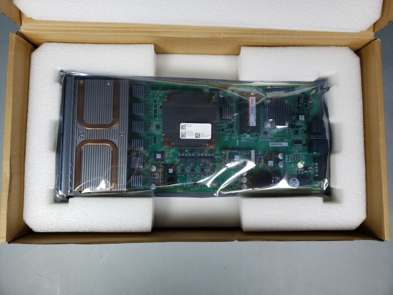 Dell C9000/C9010 10GbE 24-Port 1/10 Gigabit Ethernet SFP+ Port Line ...