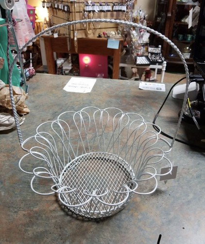 New White Decorative Metal Wire Basket Rustic Farmhouse Home Decor ...