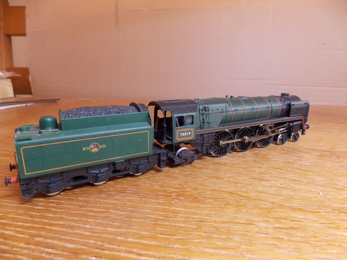 HORNBY BRITANNIA CLASS 4-6-2 LOCO No 70019 in BR Green Livery. OO Gauge ...