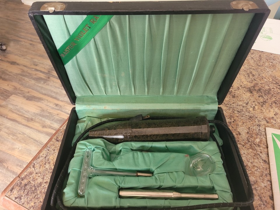 The Master Violet Ray High Frequency Quack Medical Machine With Case ...