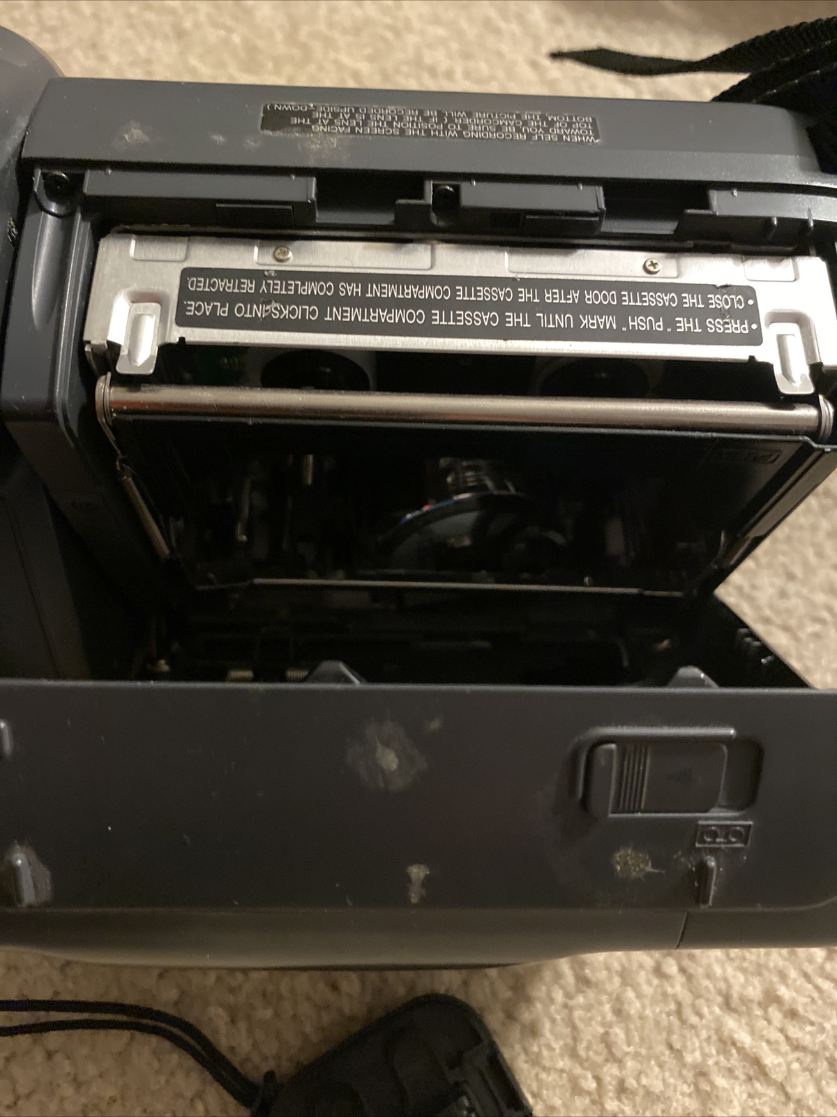 Sharp Viewcam vL-E600U LCD Camcorder Only **FOR PARTS ONLY** No Cords ...