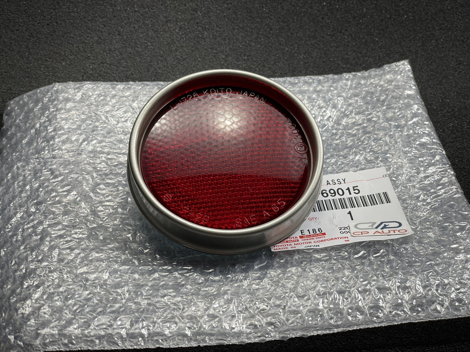 58 - 73 TOYOTA LAND CRUISER FJ40 REAR PASSENGER SIDE REFLECTOR LENS OEM ...