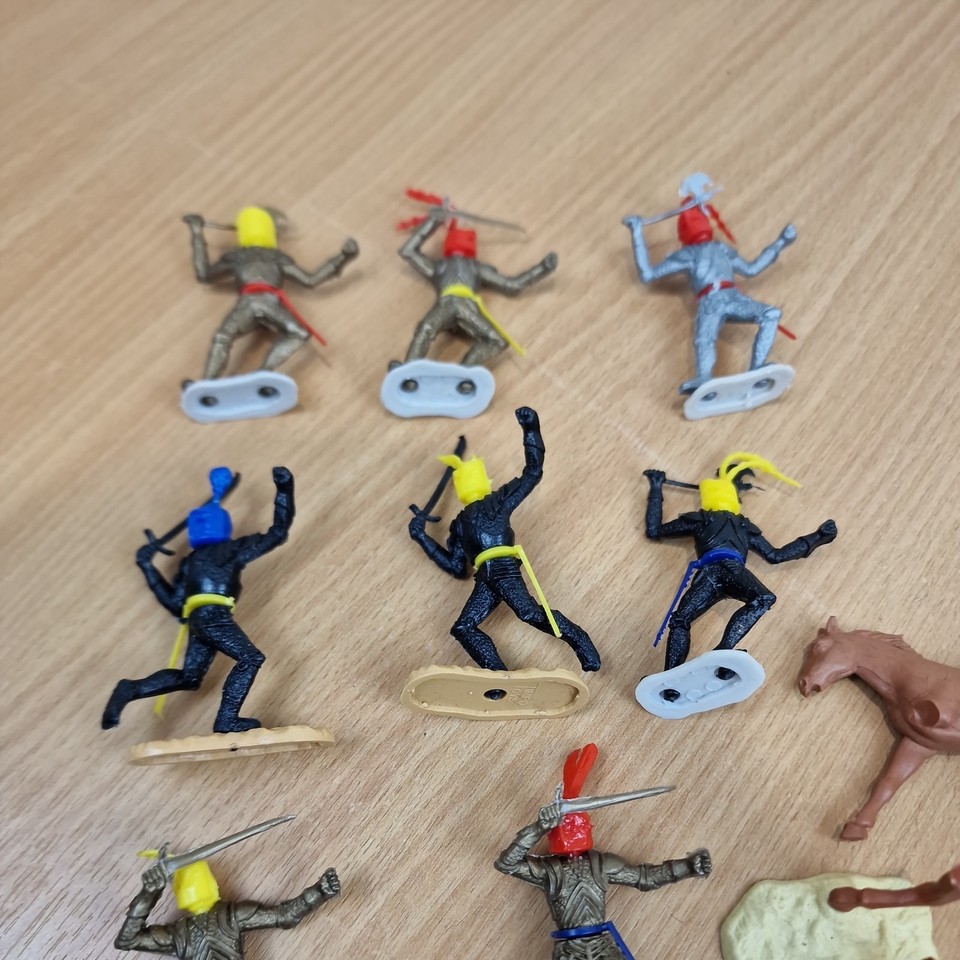Vintage Timpo Toys Knights toy soldiers. 11 knights, 2 horses. See ...