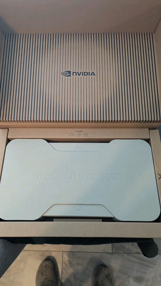 Nvidia 5090 Founders Edition 32gb GDDR7 176 ROPs | eBay