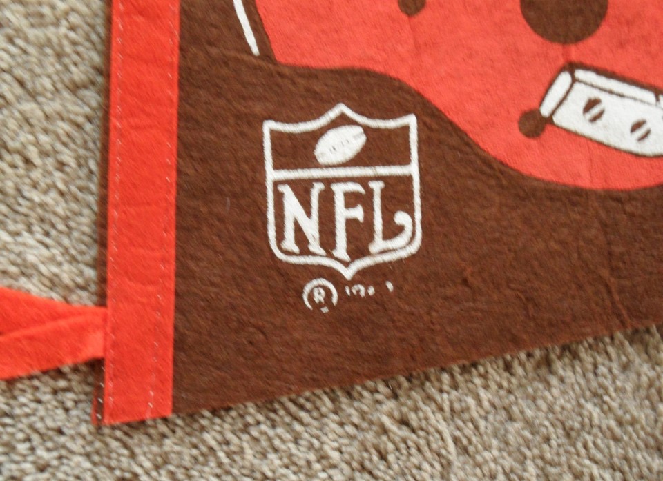 orig. 1960's CLEVELAND BROWNS Football Pennant *Single Bar Football ...