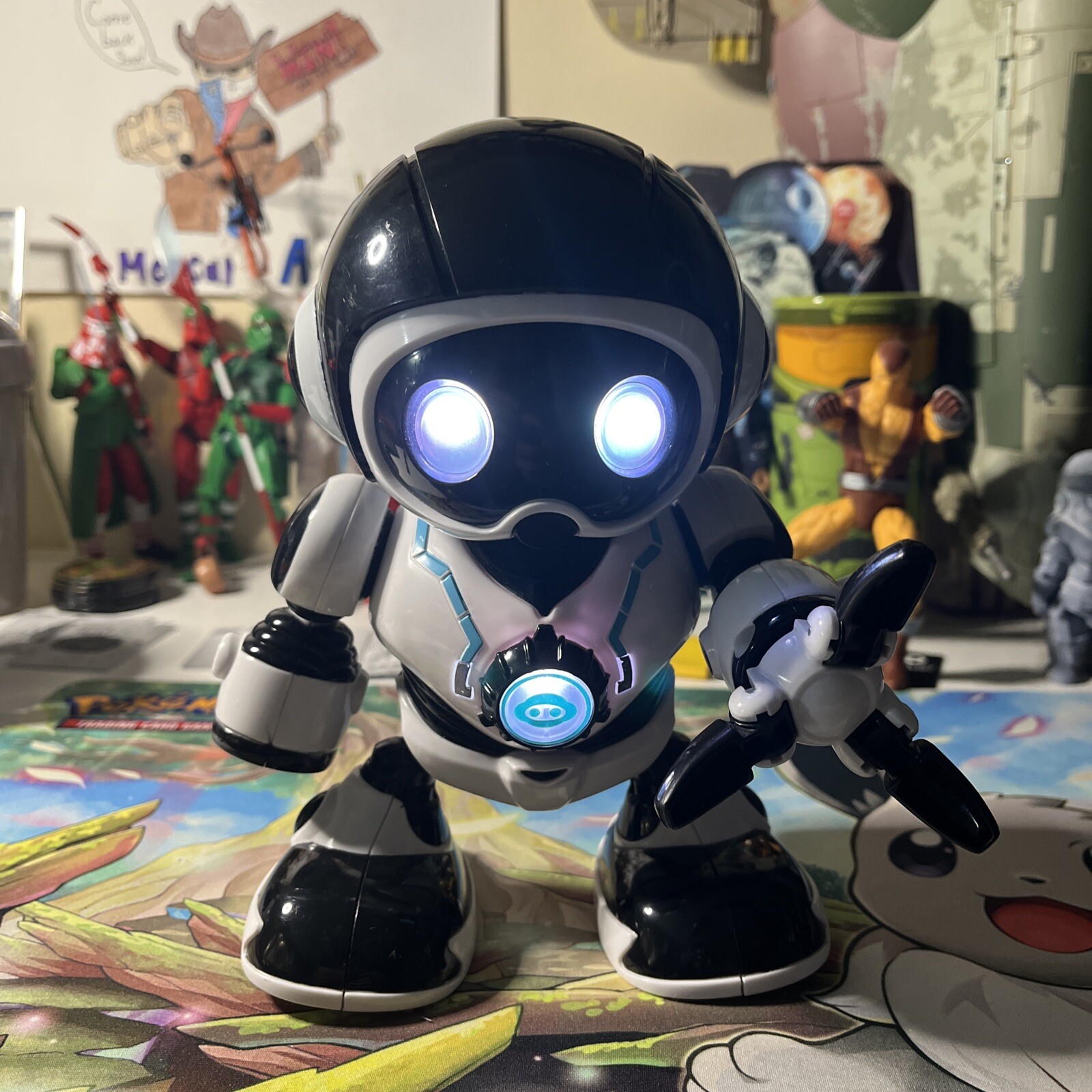 Robosapien Remix Toy Robot 4 In 1 W/ Arm Launcher Dance Lights Moves ...