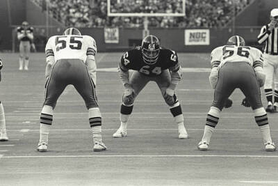 NFL Defensive Lineman Steve Furness Of The Pittsburgh Steelers 1975 OLD ...