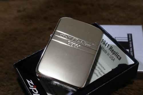 [Limited ZIPPO] 1941 side shell Platinum coating Serial number 0011 The ...