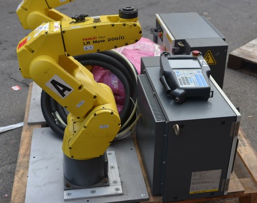 FANUC Robot LR 200iC R-30iA MATE A05B-1139-B204 A05B-2551-B260 A05B ...