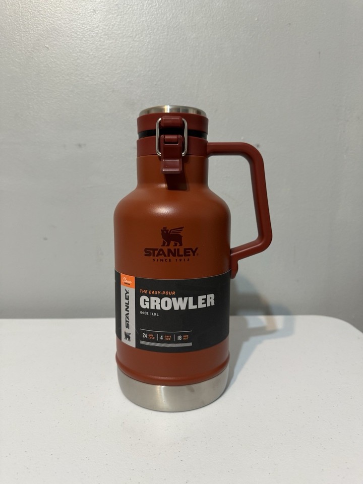 Stanley Classic Easy-Pour Growler 64oz Rust Red Vacuum Insulated ...
