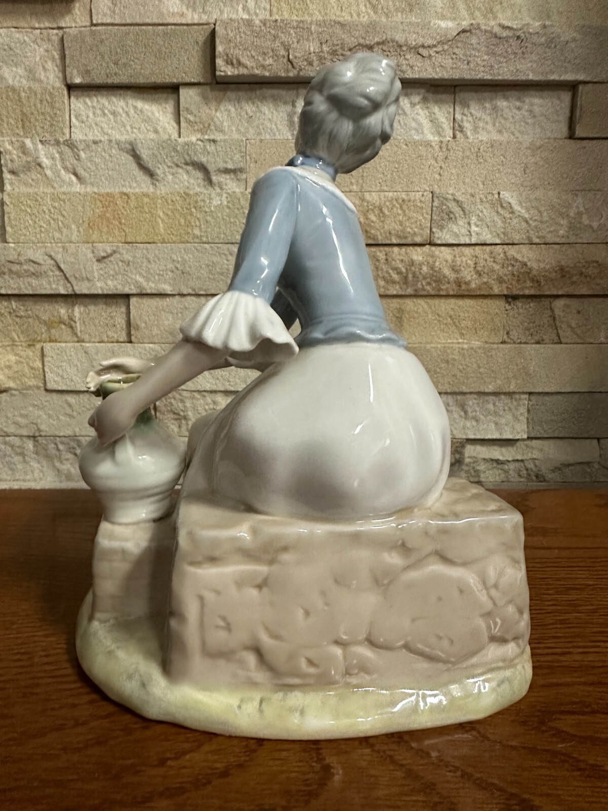 Retired Tengra Porcelain Valencia Spain 9" Lady with Water Jug (Glossy ...