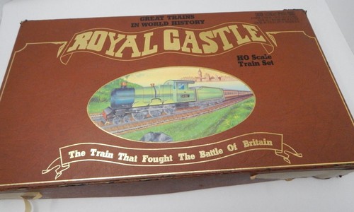 Life-Like Royal Castle HO Electric Train Set Ready to Run | eBay