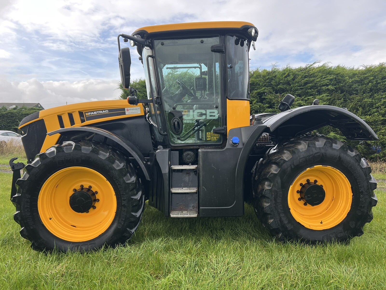 JCB FASTRAC 4220, 65kph, Tractor, 2015, Plant, High Speed, Trailer ...