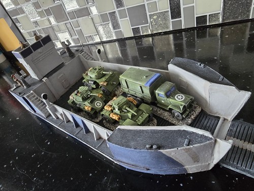 LCT MK5 20mm WW2[ Vehicles and figures are exapmles and only for ...