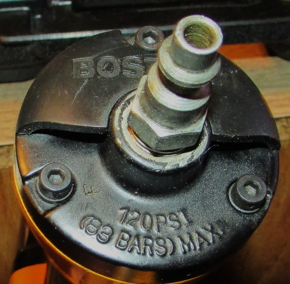 BOSTITCH BT200 18 GAUGE MAGNESIUM BRAD NAILER S & BLACK PLASTIC CASE ...