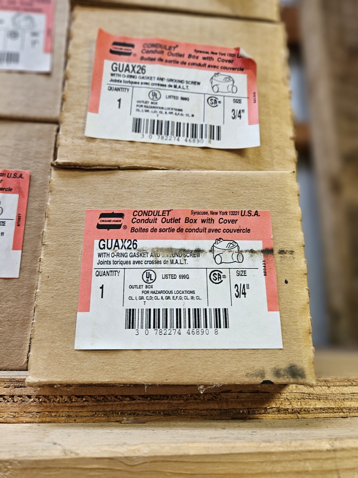 Crouse Hinds GUAX26 3/4 Explosion Proof Box. Open box but they are new ...