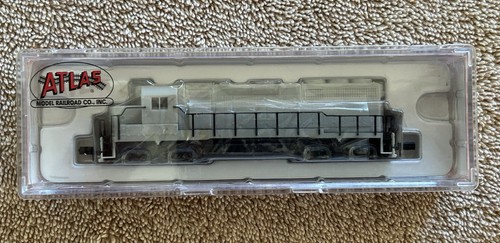 ATLAS N SCALE LOCOMOTIVE - 48501 GP-40 UNDECORATED - NEW IN BOX #2 | eBay
