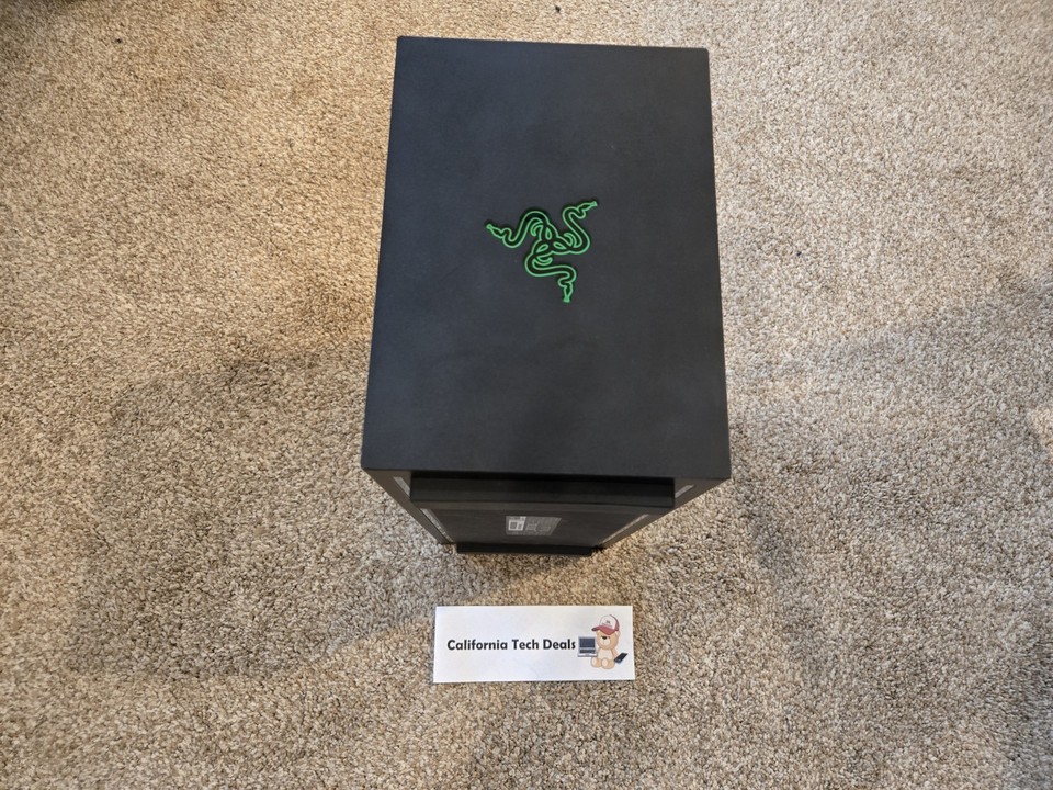 Razer Tomahawk Mini Gaming Desktop 10L i9-9980HK | 32GB | 2TB | Open ...