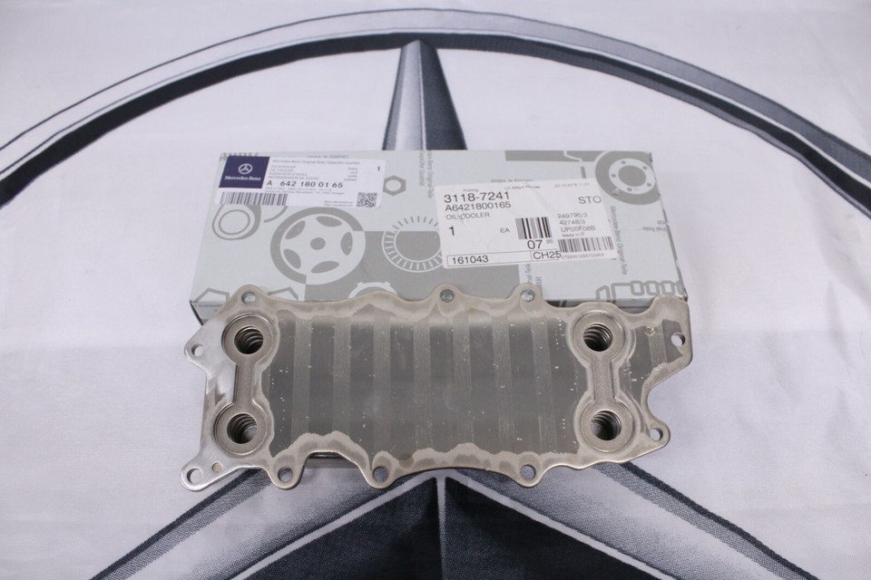 NEW Genuine Mercedes-Benz OM642 Diesel Engine Cooling Oil Cooler ...