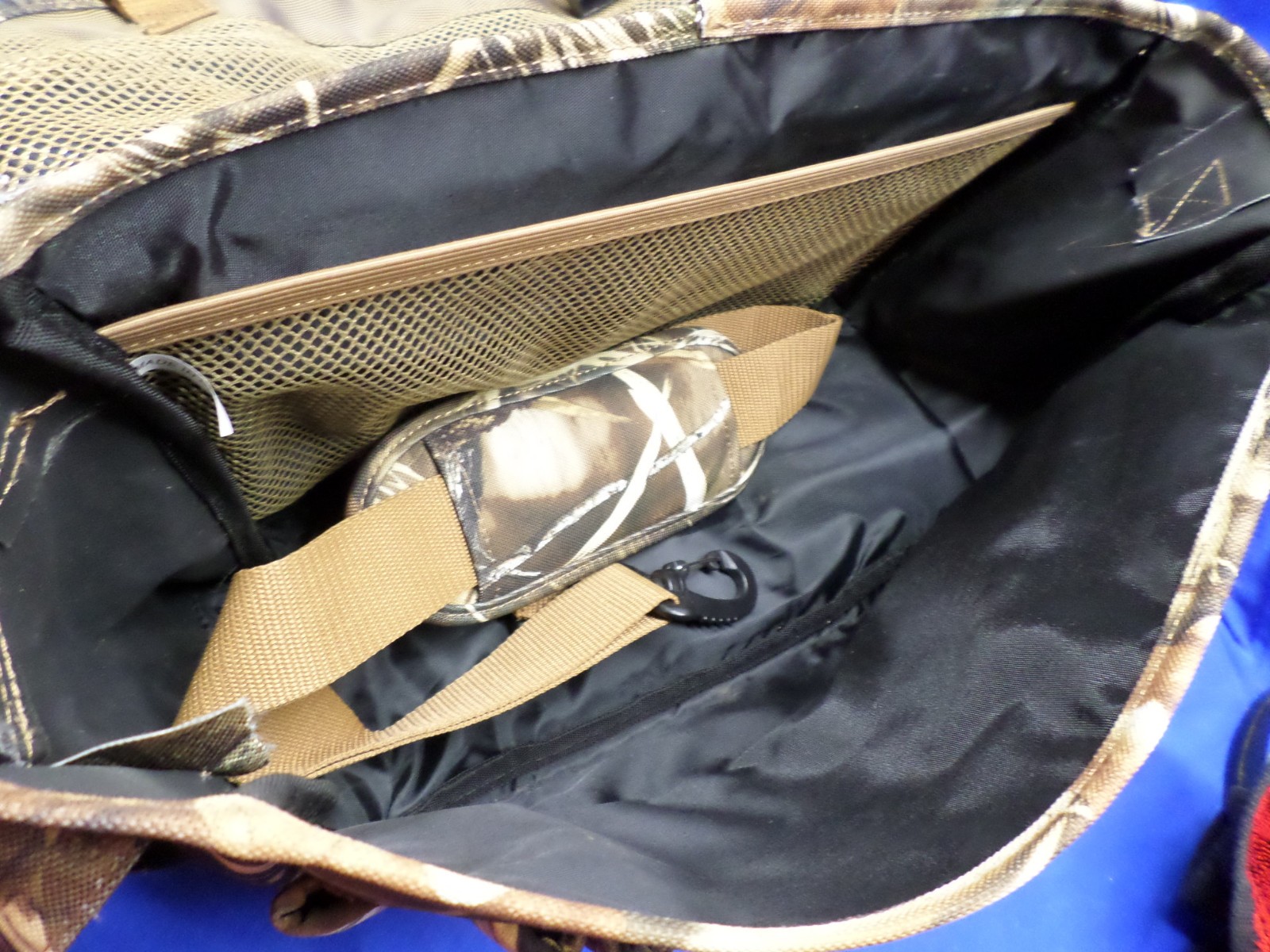 FLAMBEAU Duck Hunting Blind Bag for Gear, Shells in Advantage Max-4 HD ...