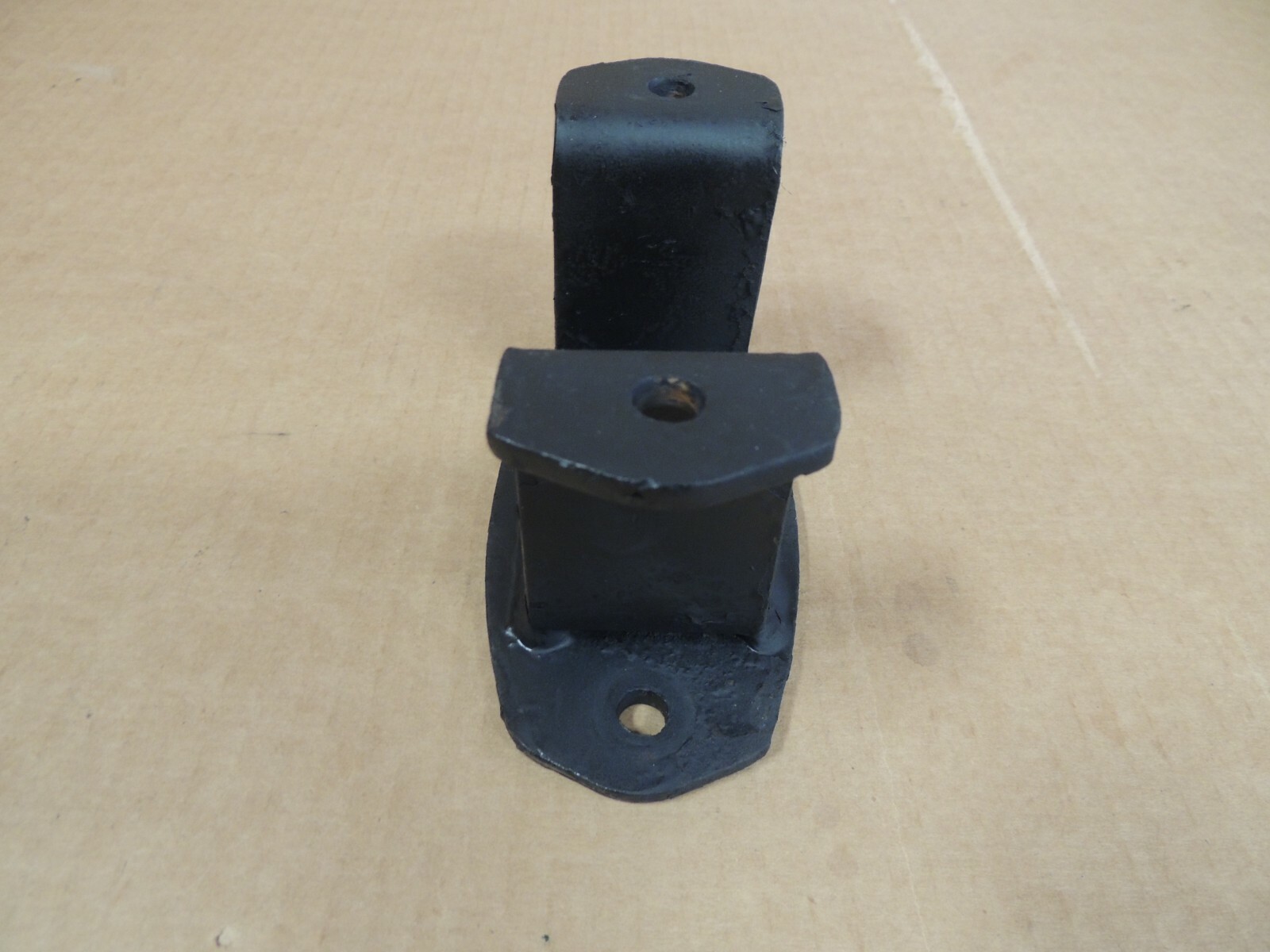 Genuine+GM+Leaf+Spring+Bumper+Bracket+15248102 for sale online | eBay