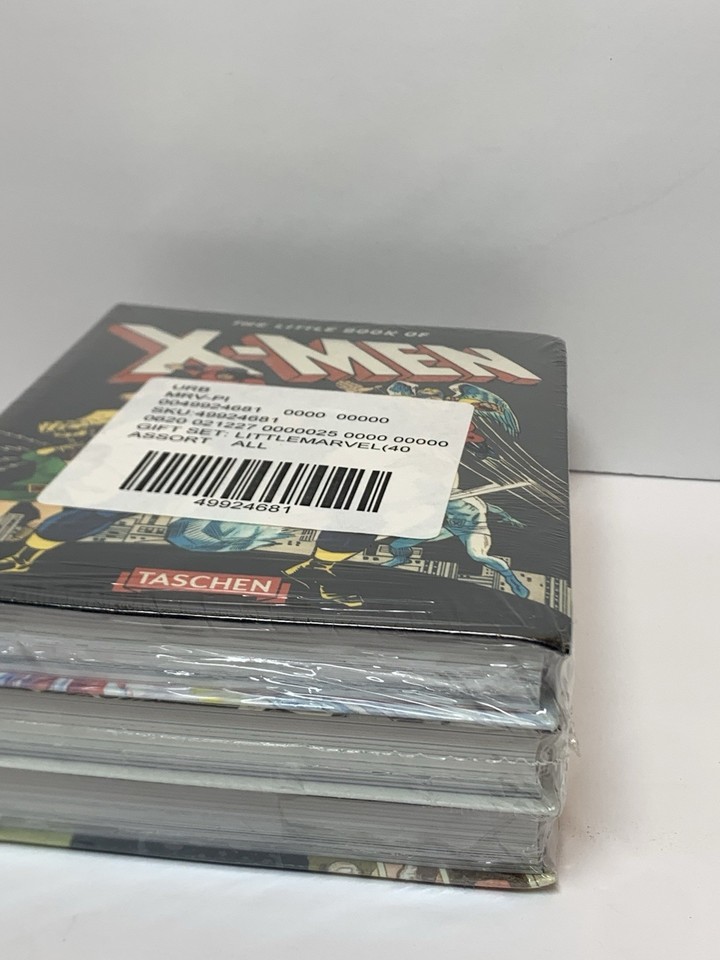 TASCHEN Little Book Marvel Gift Set X-Men Spider-man Avengers Art Lore ...