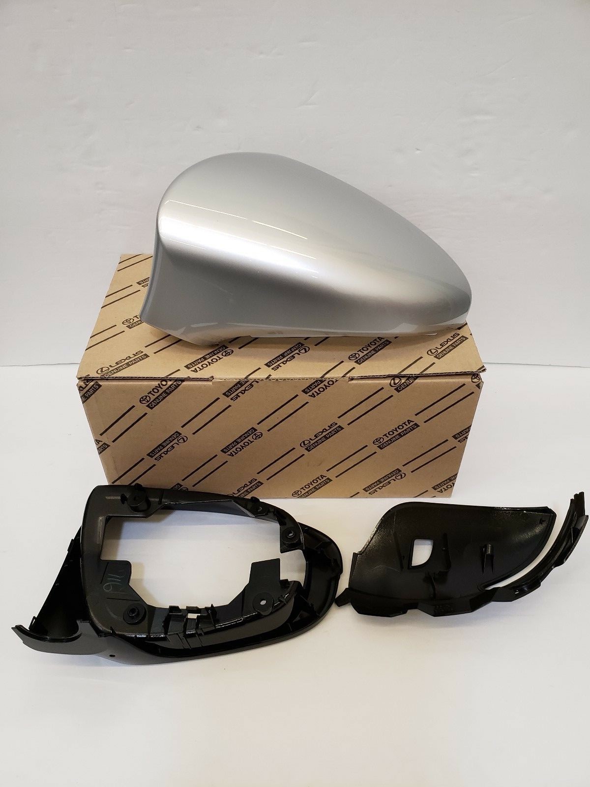 LEXUS OEM DRIVER SIDE OUTER MIRROR COVER 2013-2018 ES350 ES300H 1J4 ...