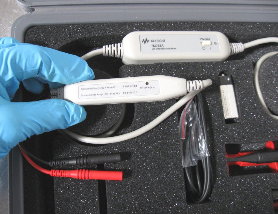 C200439 Keysight N2792A 200MHz Differential Probe w/ Case + Accessories ...