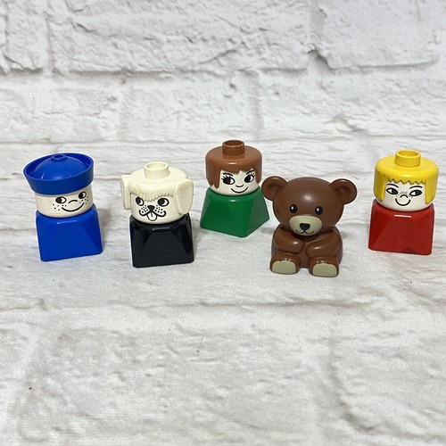 Lego Duplo lot of vintage minifigures and animals Zoo Farm Bear Dog Man ...