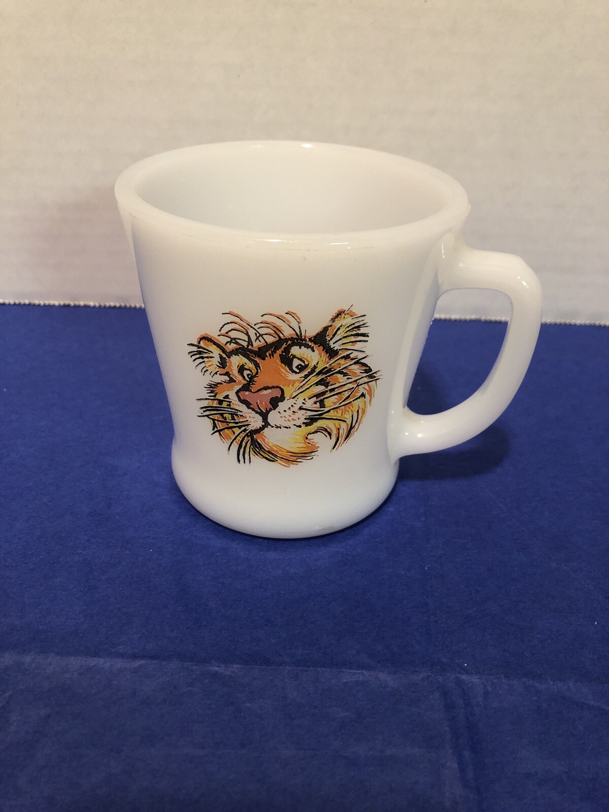 Fire King Vintage Esso Exxon Tony The Tiger Coffee cup Mug 3 1/2" | eBay
