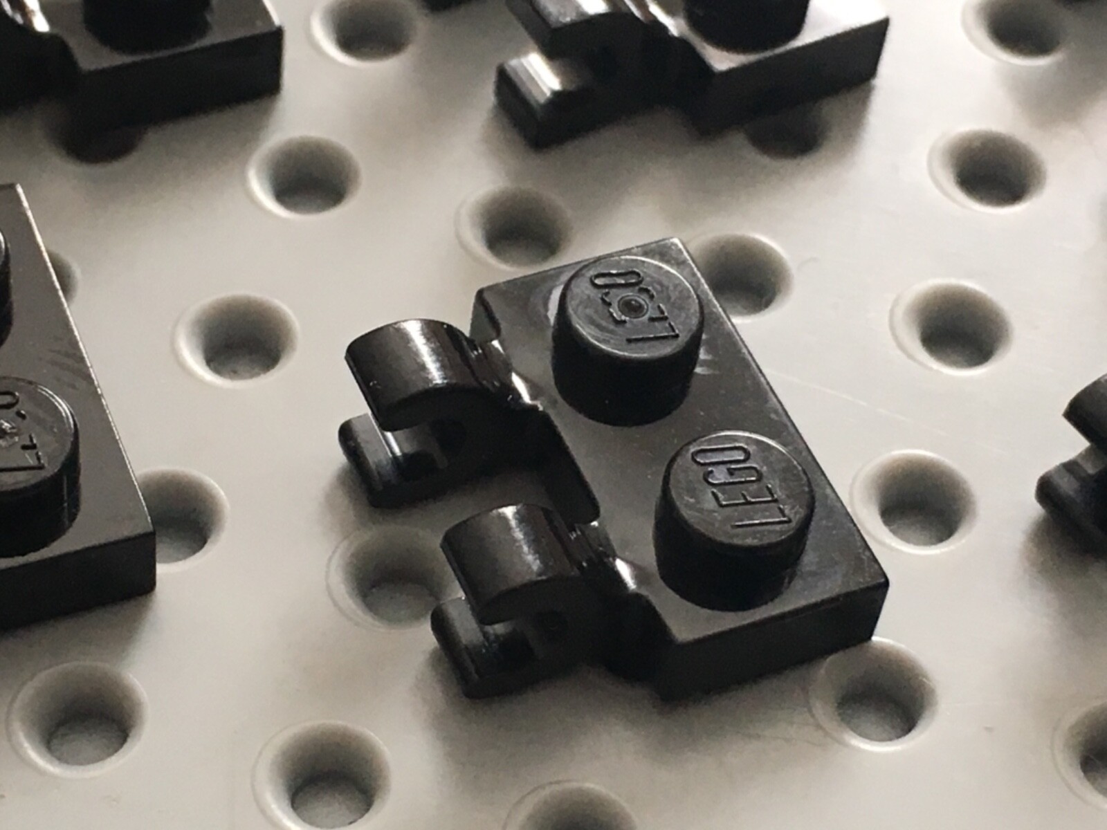 LEGO Plate 1 x 2 with Two Clips Horizontal - Black - Pack of 4 / PN ...
