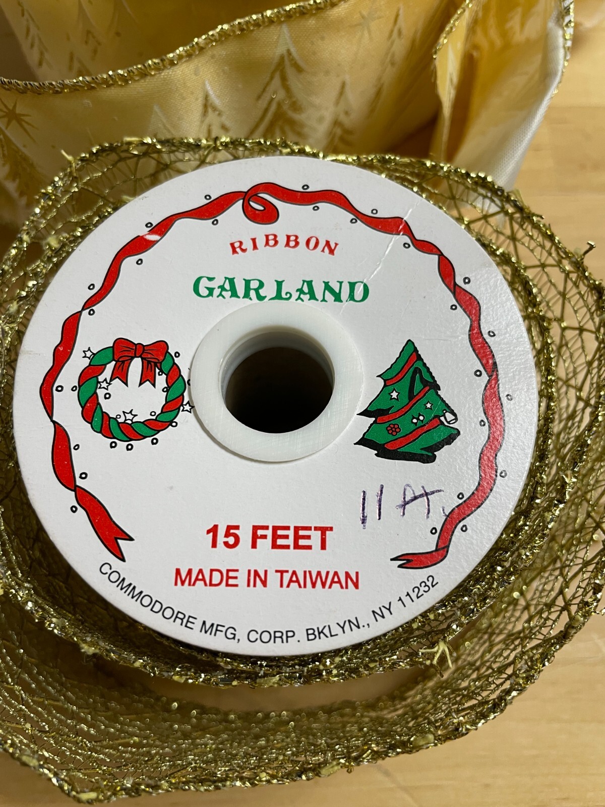 Lot of Holiday Wired Ribbon Garland | eBay