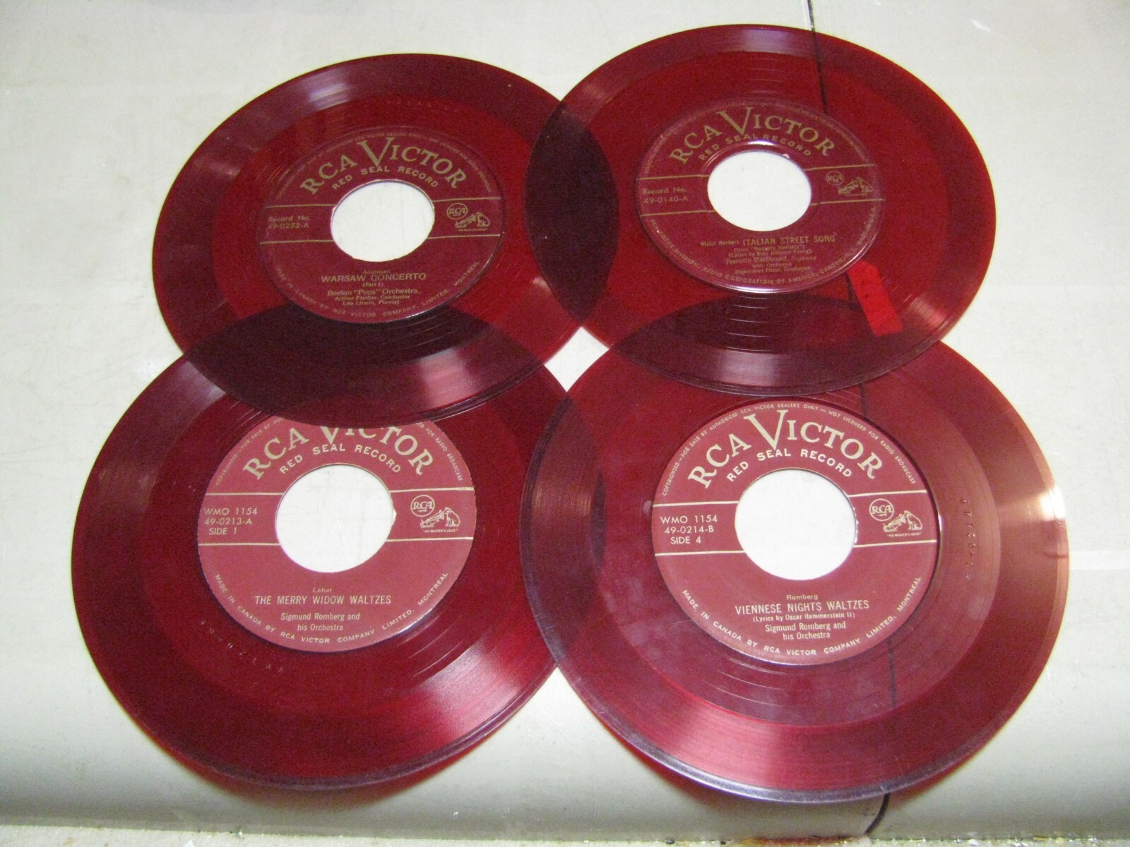 LOT: 4 RED 7" 45RPM COLORED VINYL RECORDS CRAFTS DECORATION RCA VICTOR ...