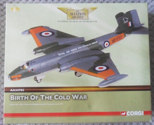 CORGI AA34703 CANBERRA B2 WH911 98 Sqn., No 90 (Signals) Group RAF ...