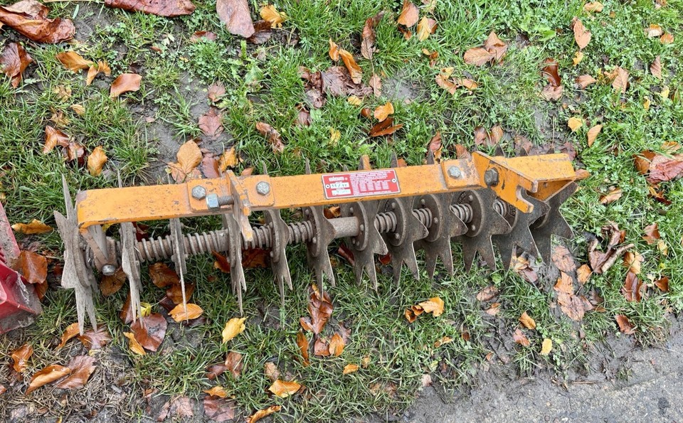 SISIS Auto turfman Commercial Grade Petrol Aerator With Briggs ...