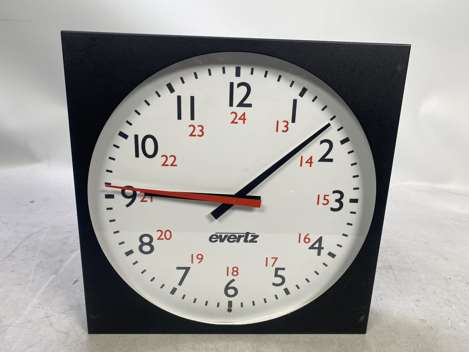 Evertz 12-in Analog Clock with NTP and Back Lighting 1212L | eBay