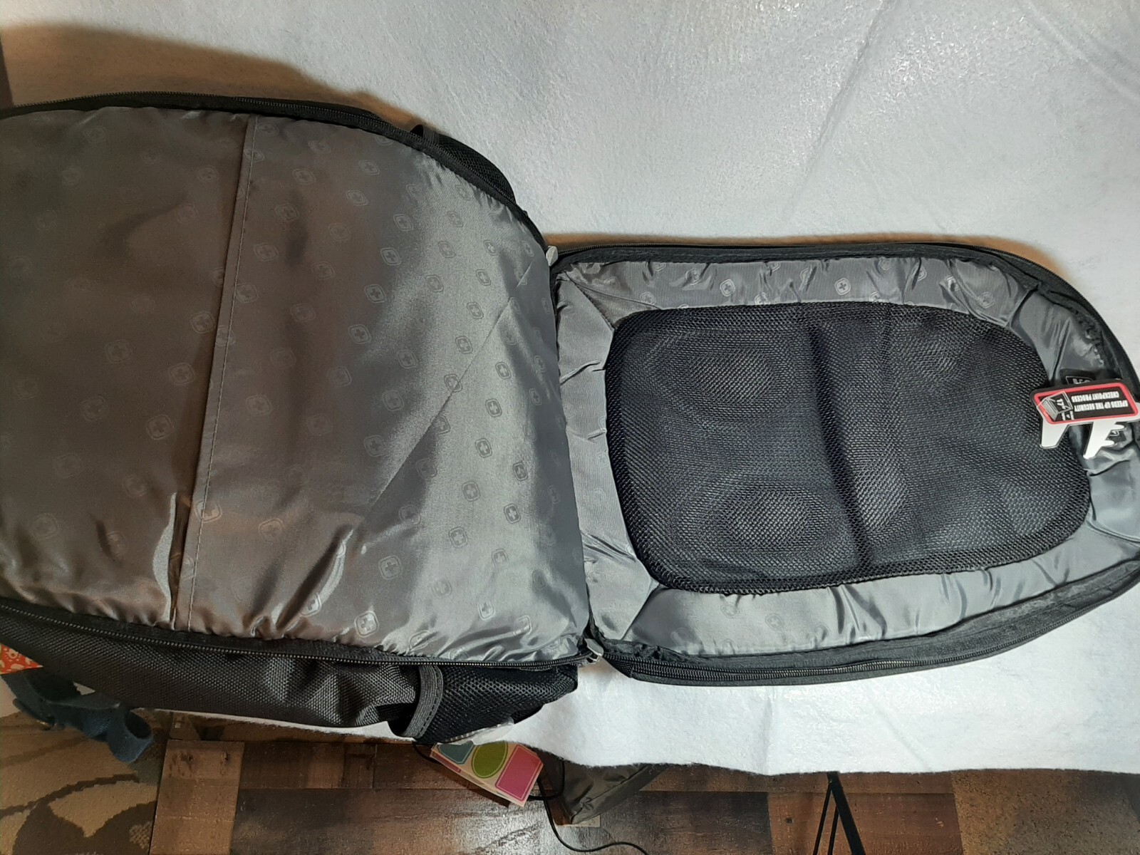 SwissGear Laptop Backpack 1900 Scansmart TSA 17-inch Black Notebook Bag ...