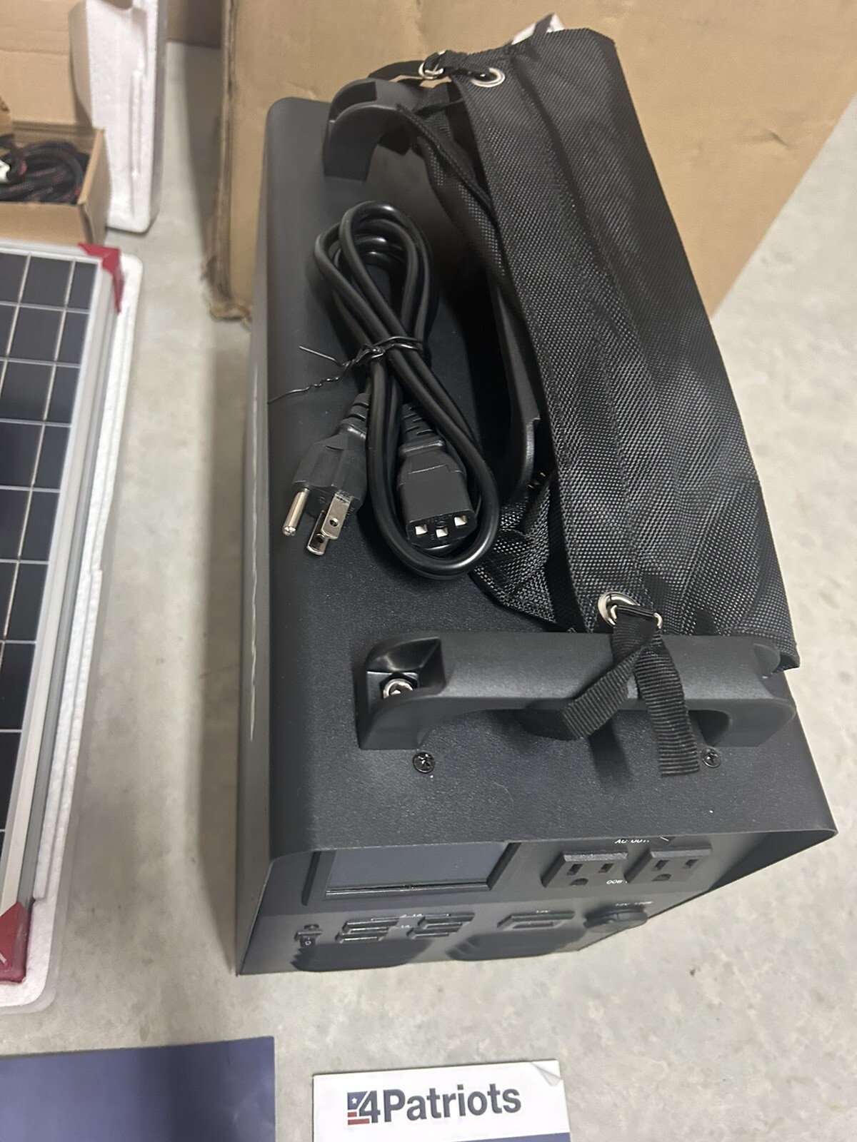 Patriot power generator 1800 Brand New Open Box With Solar Panel ...