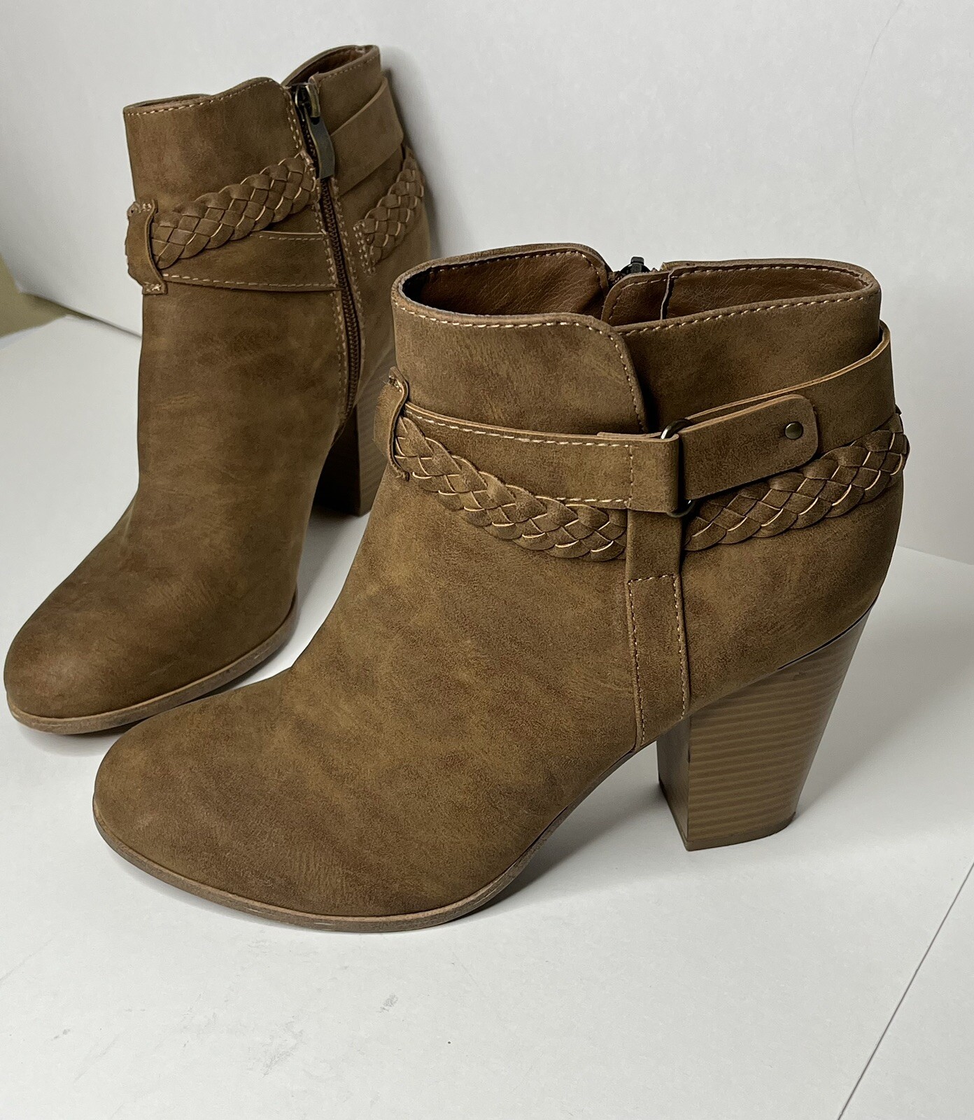 Limelight Womens Jenelle High Heel Western Ankle Boot… - Gem