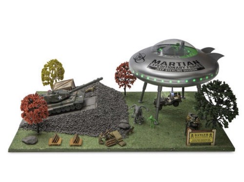 MENARDS ALIEN UFO WAR OF WORLDS OPERATING ACCESSORY! O GAUGE MILITARY ...