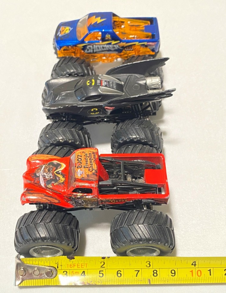 Hot Wheels Lot 3 Batman, Shocker, Captain's Curse Monster Trucks Car ...